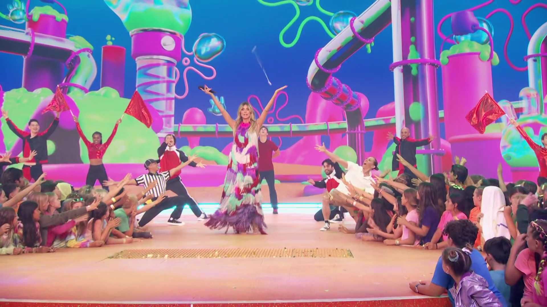 Best Half-Time EVER. Jelly Roll & Heidi Klum Get SLIMED! - Nickelodeon ...