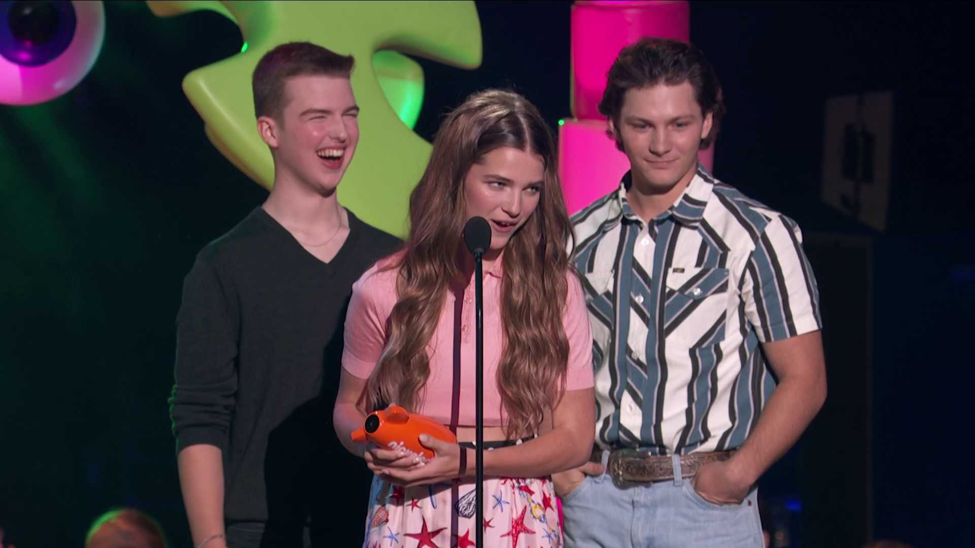 The Cast of Young Sheldon Wins Big! - Nickelodeon Kids' Choice Awards ...
